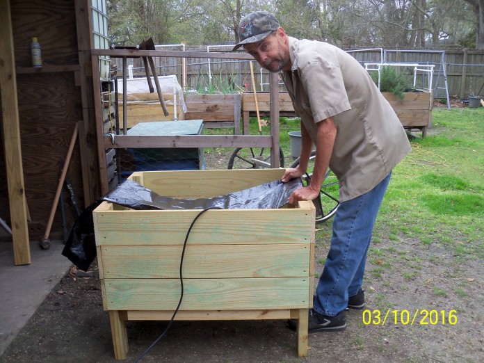 DIY Soil Sifter - a Clever Motorized Invention - GardensAll