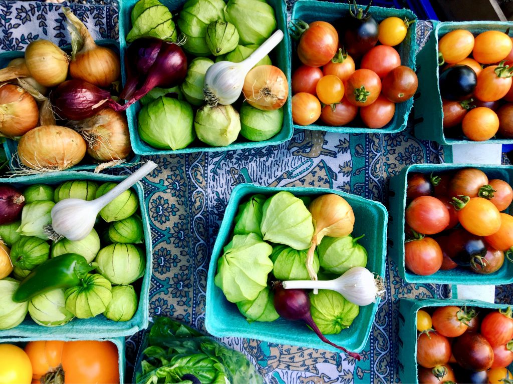 Colored Tomatoes in Yellow, Red, Black and Orange - Make for Beautiful ...